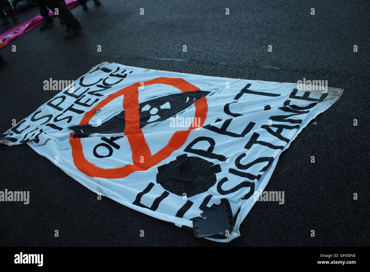 AWE ALDERMASTON AGAINST ATOMIC WEAPONS - TRIDENT - PROTESTERS GATHER AT ...