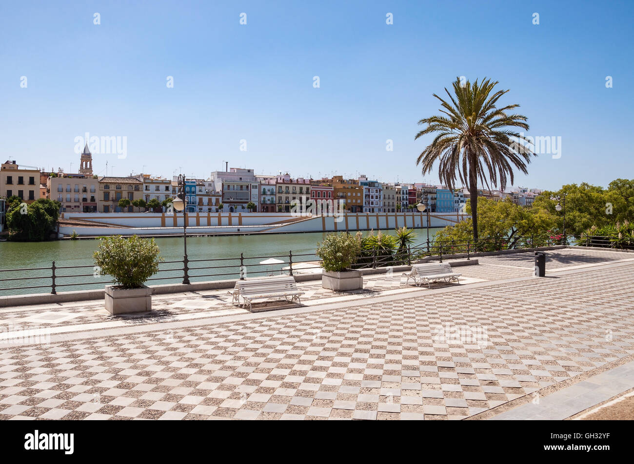 Riverside guadalquivir in seville hi-res stock photography and images ...