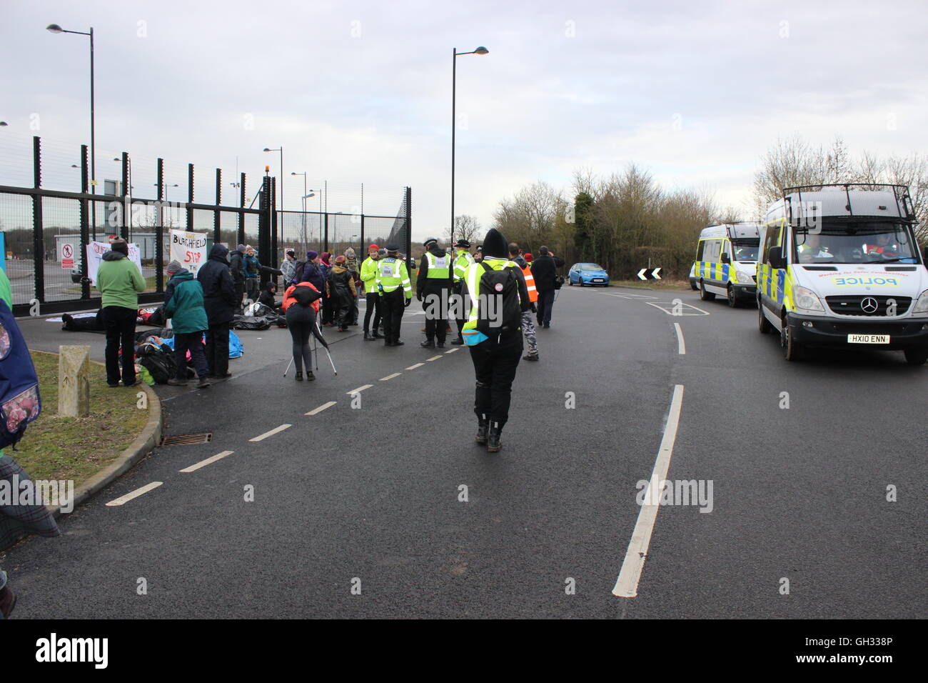 AWE ALDERMASTON AGAINST ATOMIC WEAPONS - TRIDENT - PROTESTERS GATHER AT ...