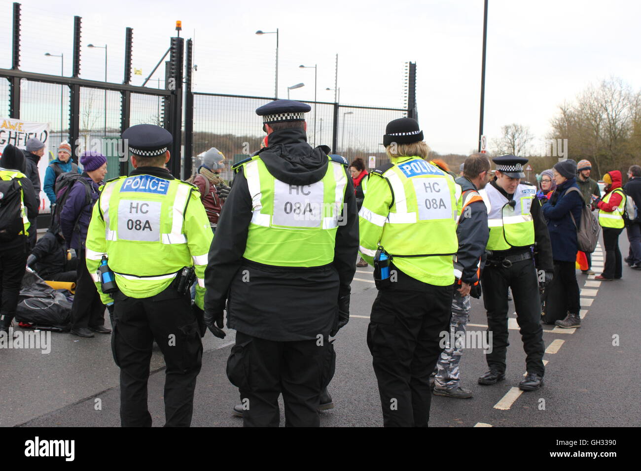 AWE ALDERMASTON AGAINST ATOMIC WEAPONS - TRIDENT - PROTESTERS GATHER AT ...