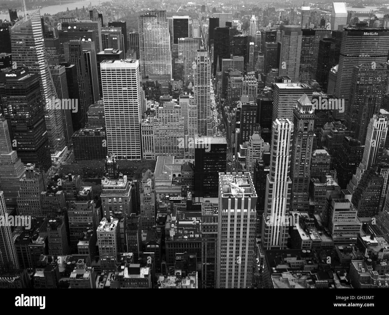 Empire State Building Black And White Wallpaper