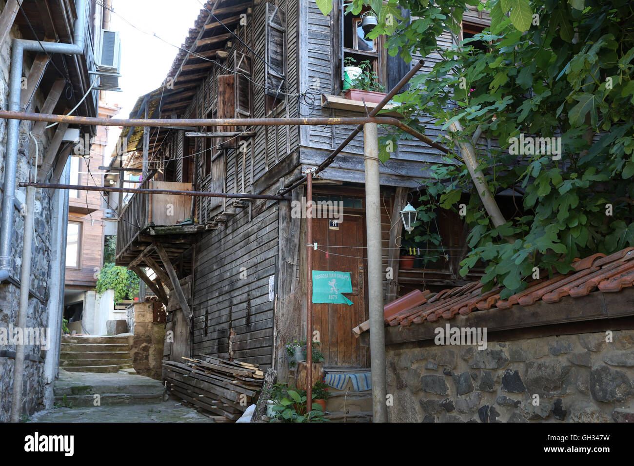 Darkened window hi-res stock photography and images - Alamy