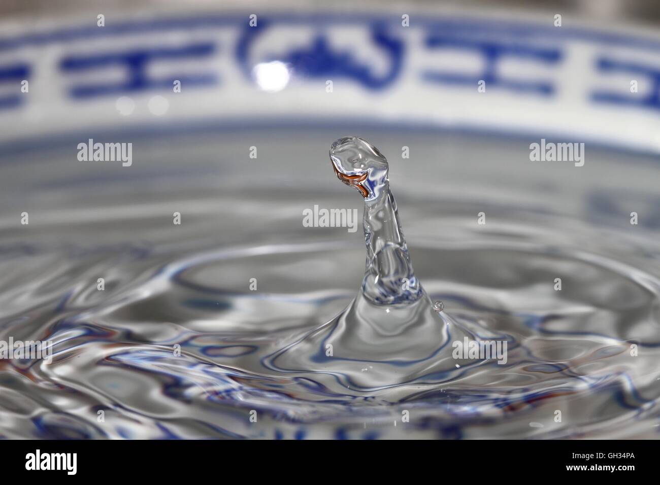 Natural spherical droplets hi-res stock photography and images - Alamy