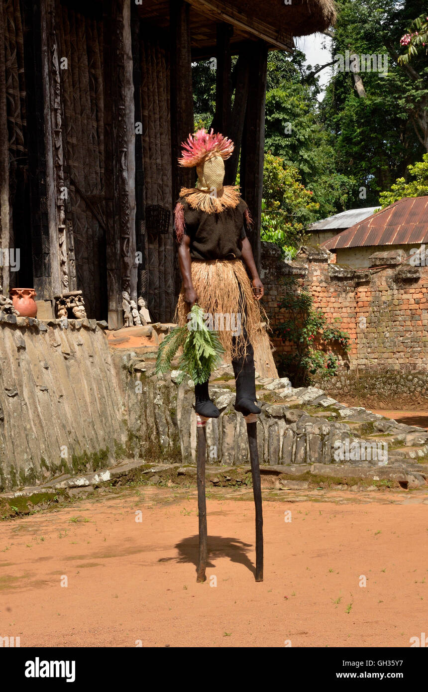 geography / travel, Cameroon, traditional dance in the palace of Bafut ...