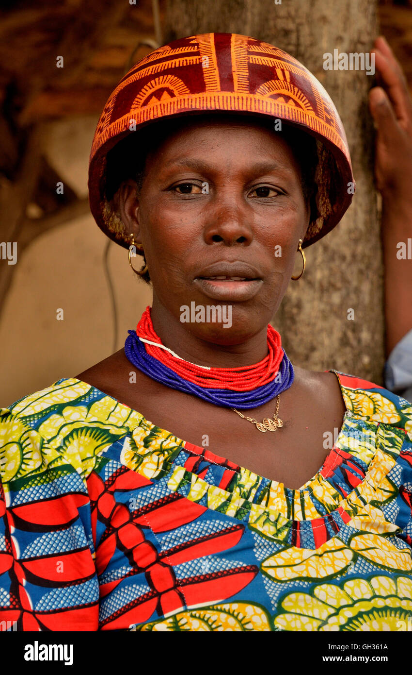 geography / travel, Cameroon, woman with the for the region typical ...