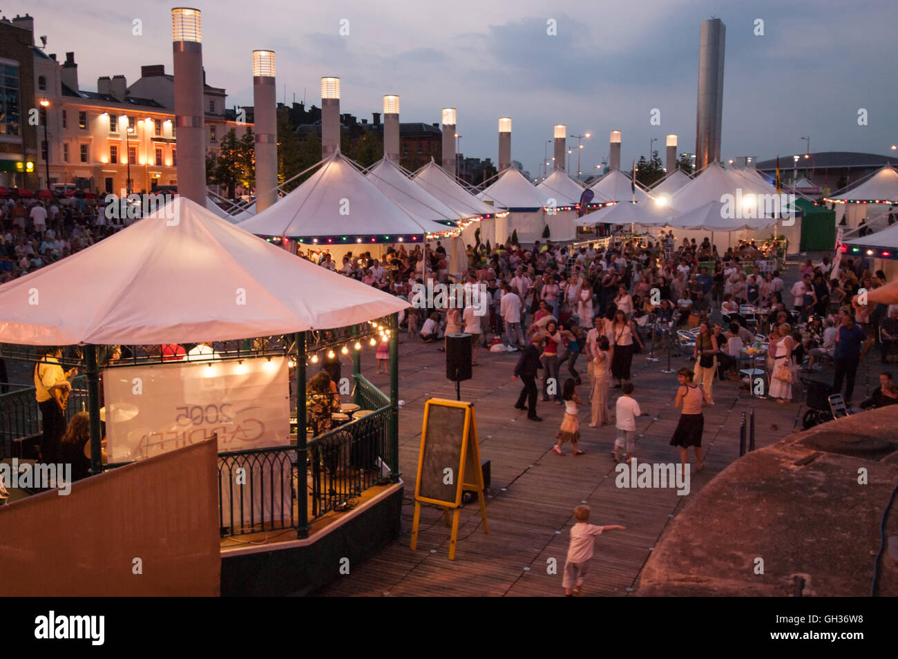 Cardiff food festival hi-res stock photography and images - Alamy