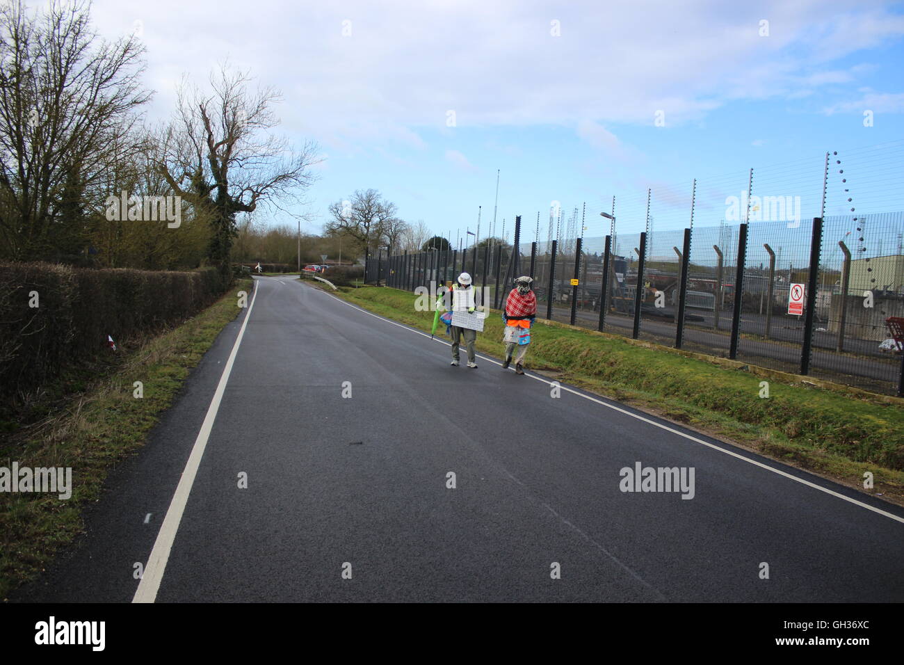 AWE ALDERMASTON AGAINST ATOMIC WEAPONS - TRIDENT - PROTESTERS GATHER AT ...