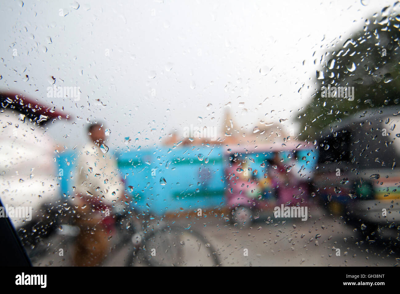 Street, road, rain drops, car window, monsoon Stock Photo - Alamy