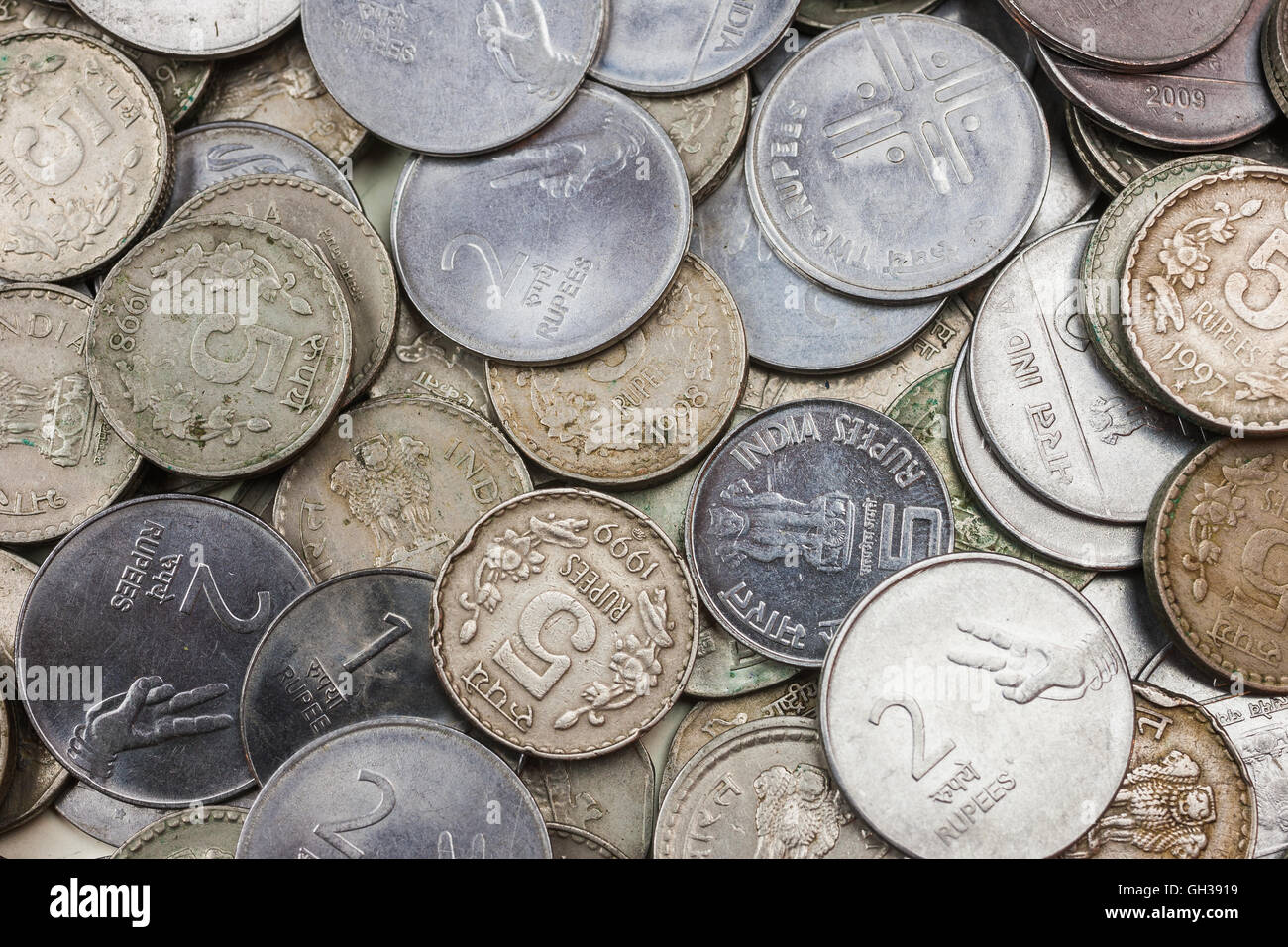 A pile of loose change (rupees Stock Photo - Alamy