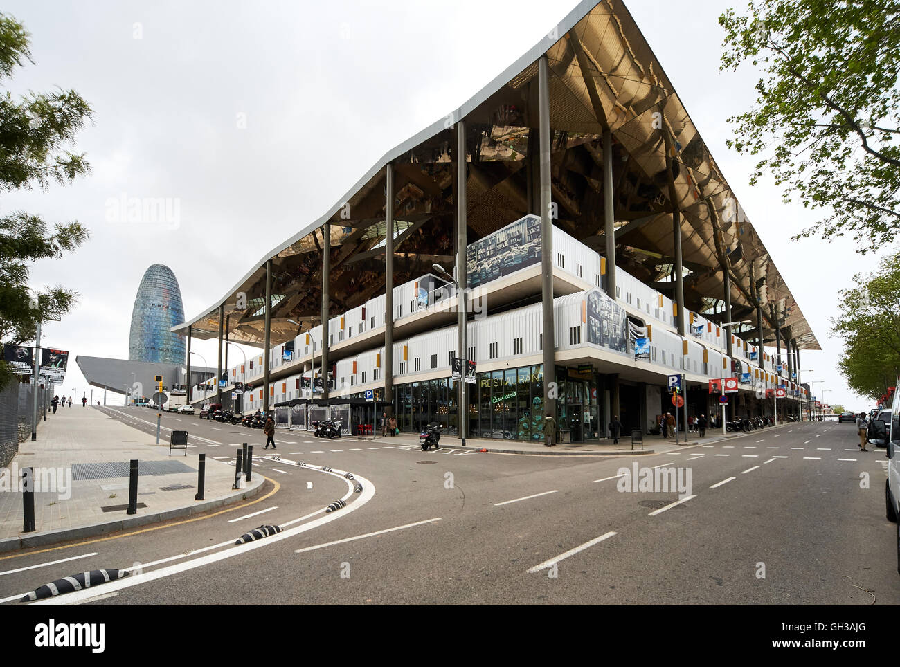 Exterior view mercat encants hi-res stock photography and images - Alamy