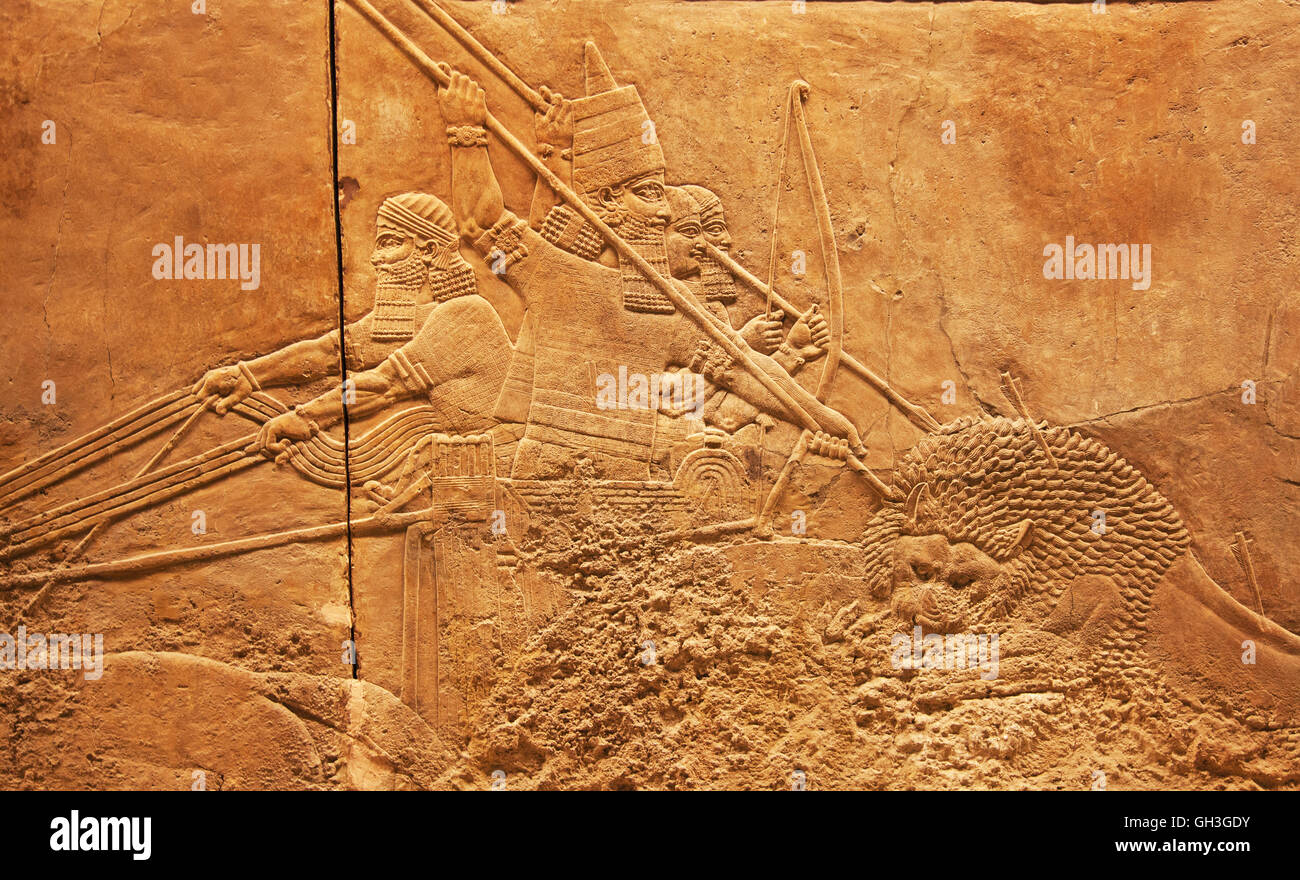 Ancient sumerian stone carving with cuneiform scripting Stock Photo - Alamy