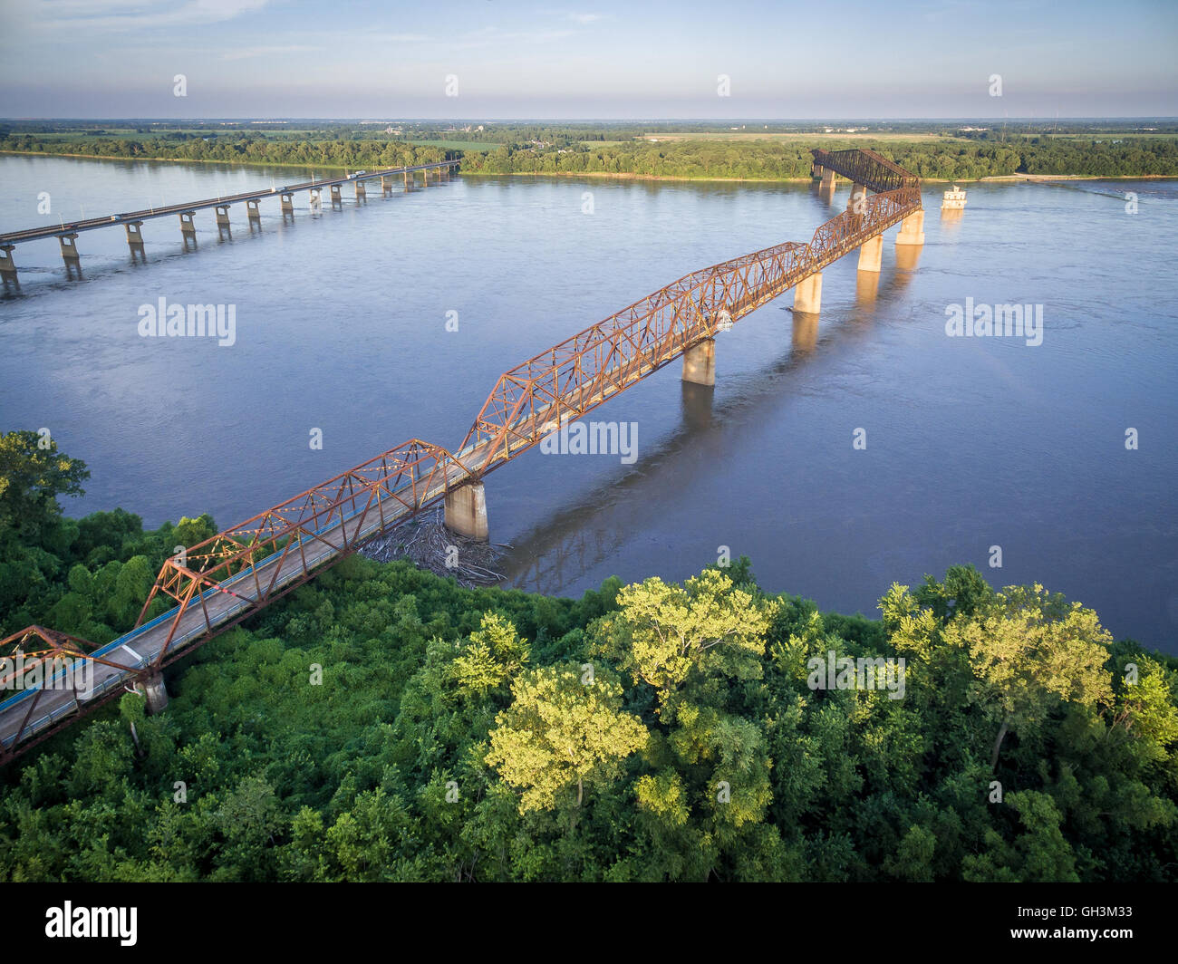 The old and new Chain of Rocks Bridge e over Mississippi River near St ...