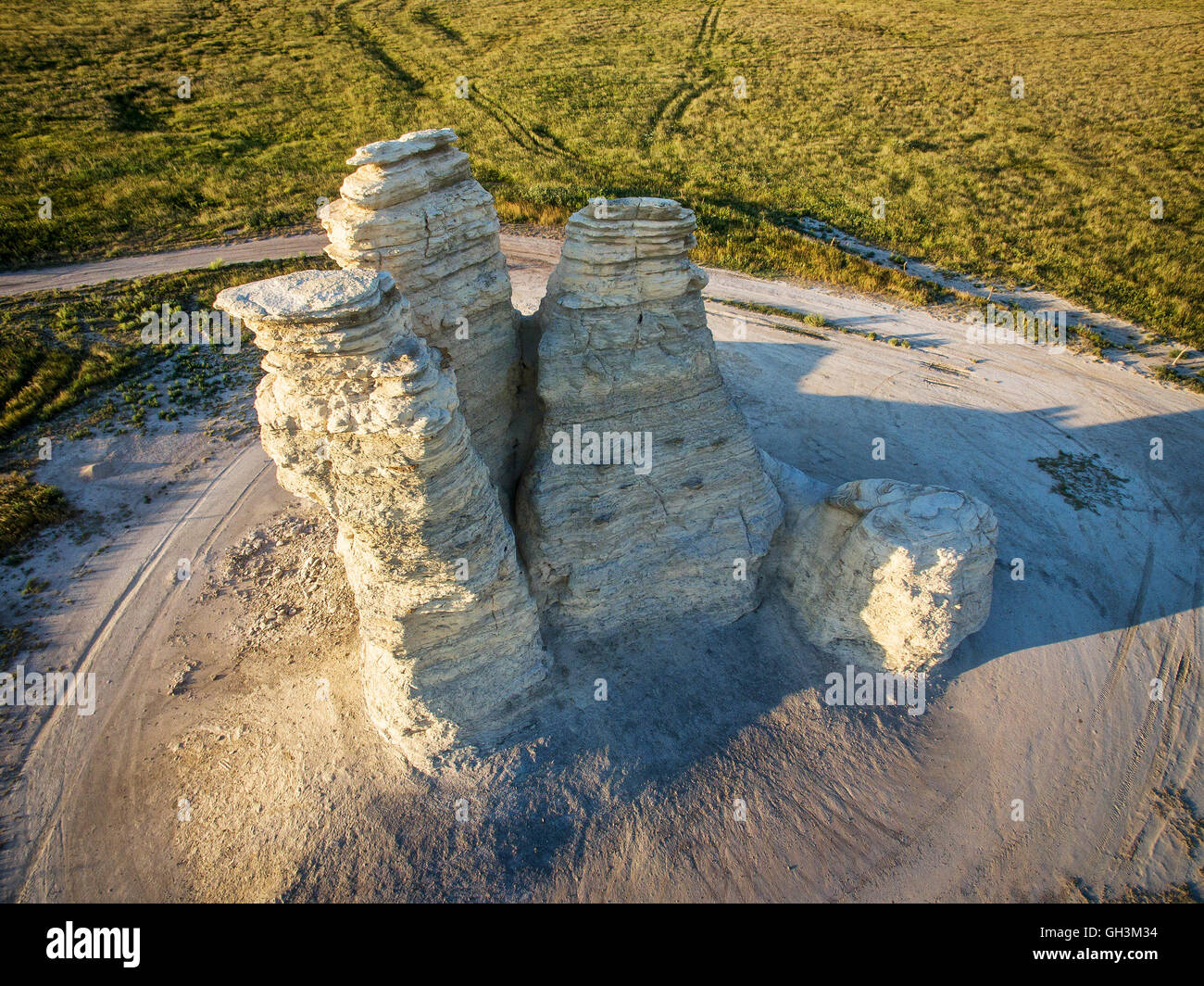 Castle Rock - limestone pillar landmark in prairie of western Kansas ...