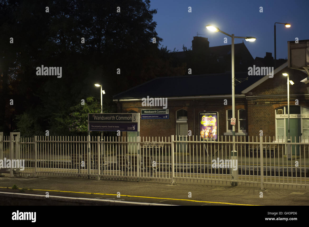 Wandsworth common station hi-res stock photography and images - Alamy