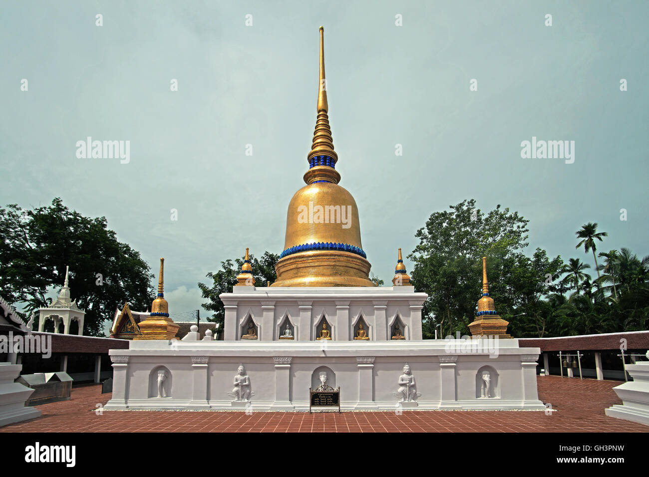 golden stupa, the buddhist religious monument Stock Photo - Alamy