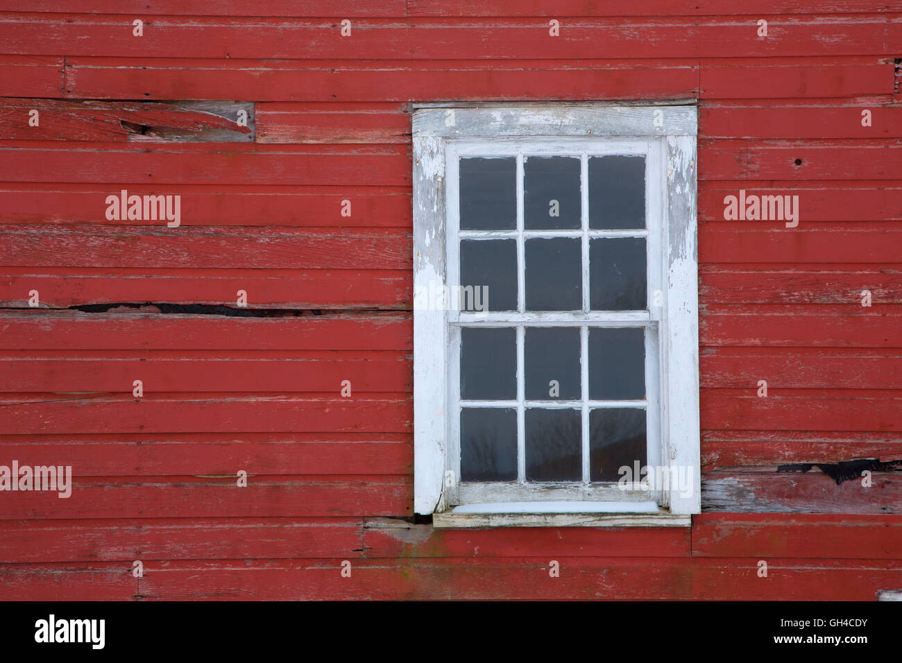 Barn window hi-res stock photography and images - Alamy
