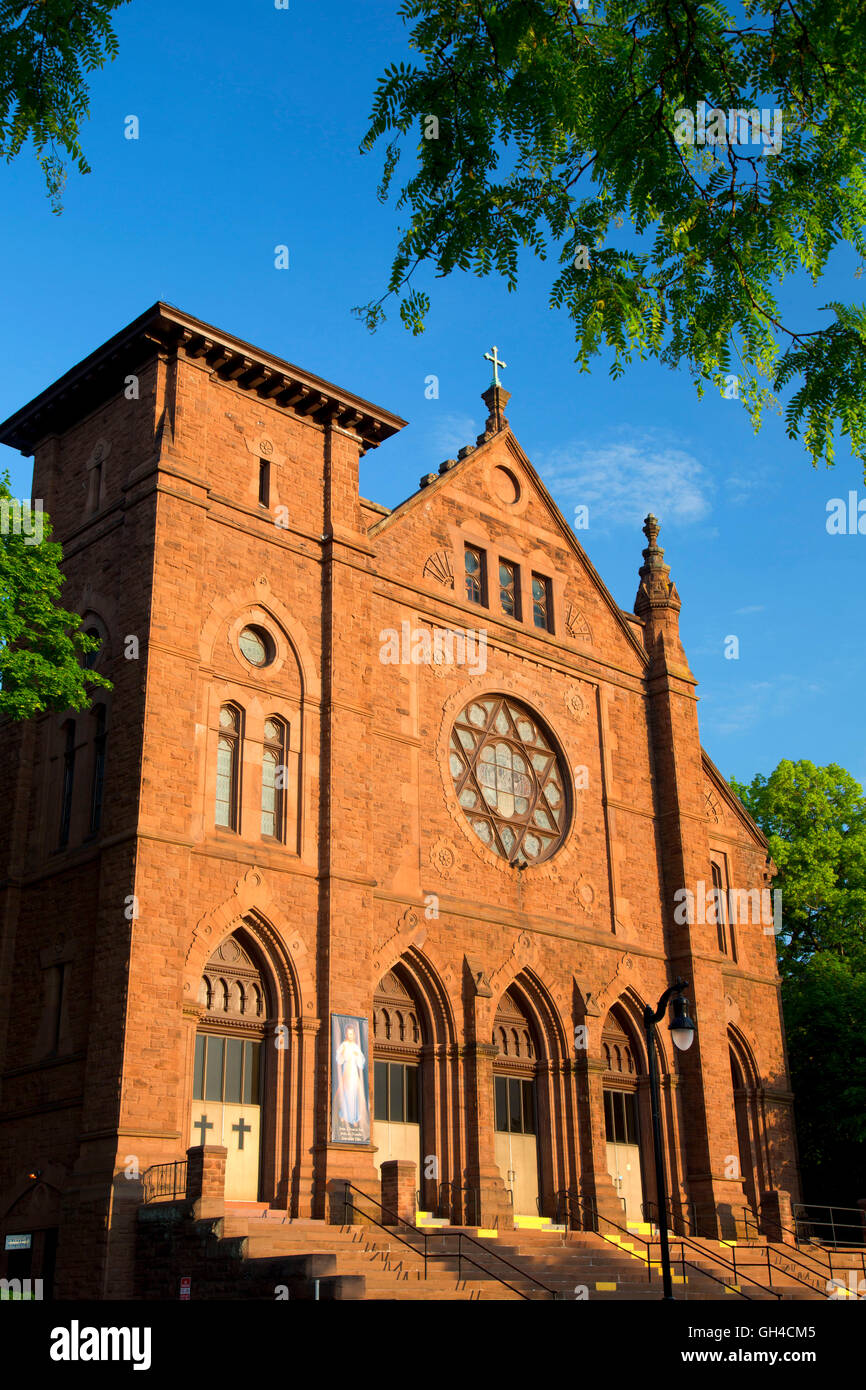 St mary church new hi-res stock photography and images - Alamy