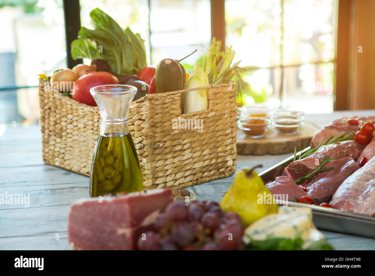 Raw meat and vegetables Stock Photo - Alamy