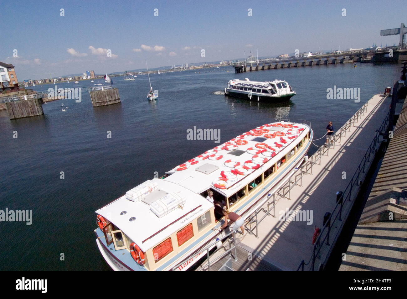 Waterbus Stop at The Penarth Haven end of Cardiff Bay Barrage Stock ...