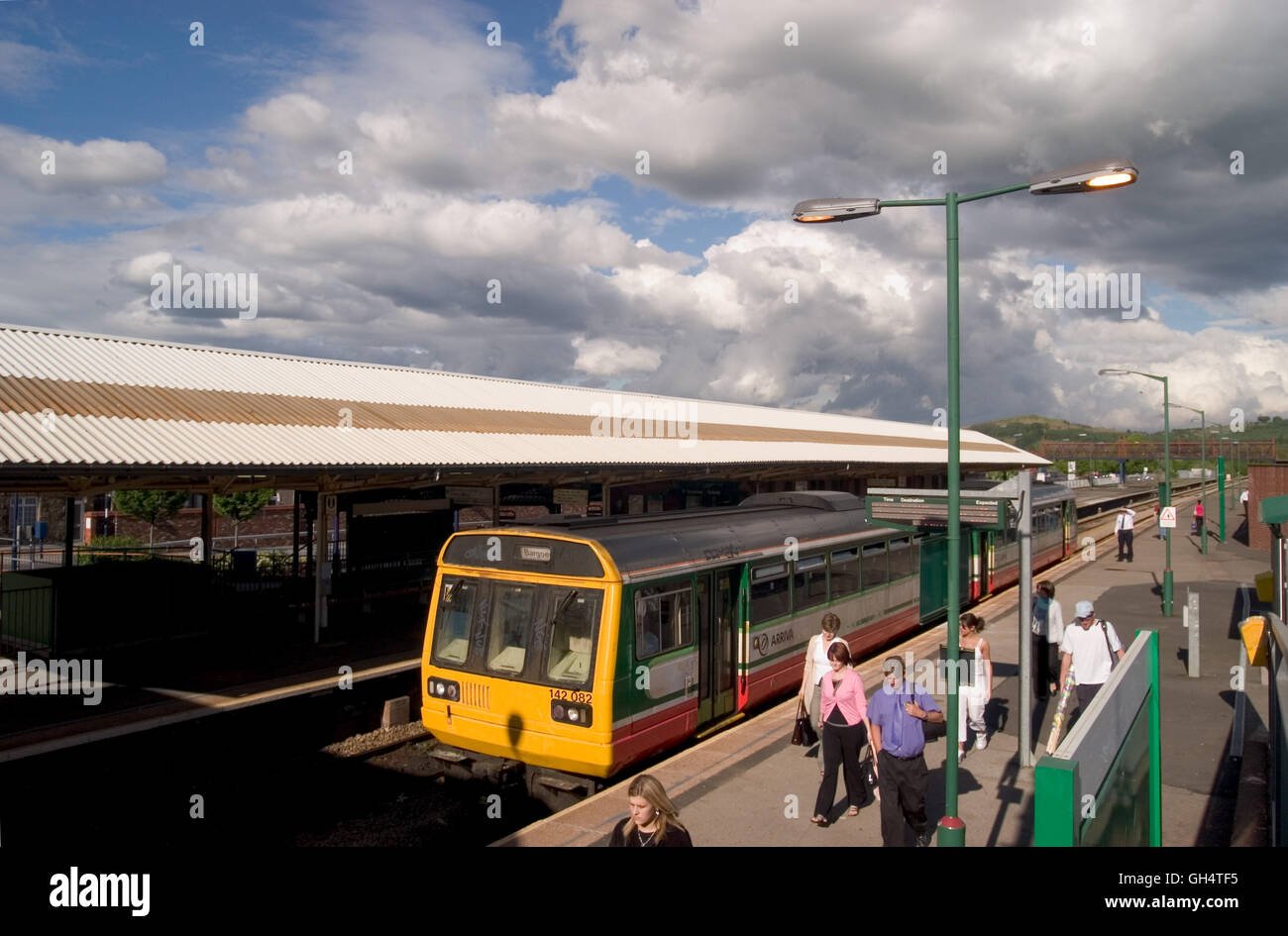 Caerphilly railway station hi-res stock photography and images - Alamy