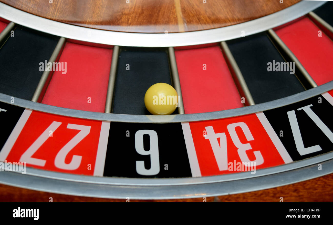 ball in winning number six at roulette wheel Stock Photo - Alamy