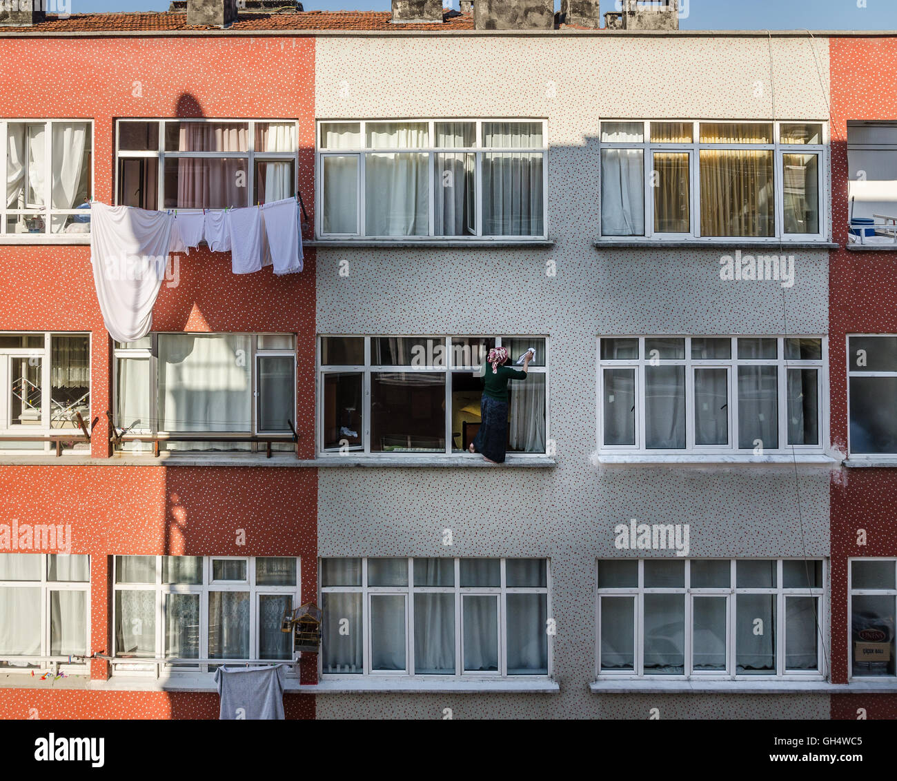 Girl Cleaning Windows High Resolution Stock Photography and Images - Alamy