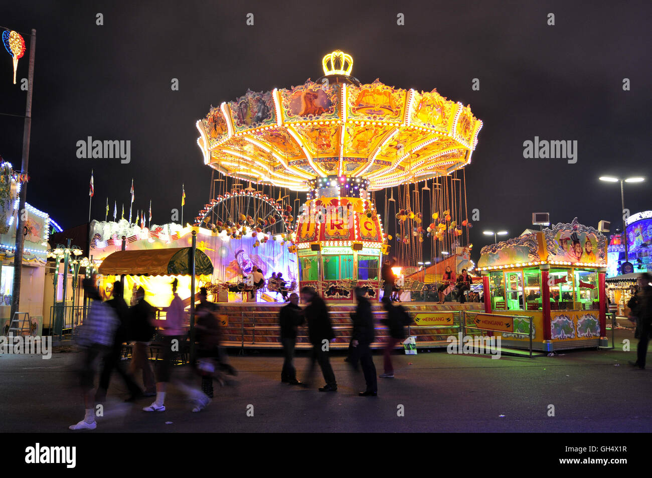 Swing carousel at the oktoberfest hi-res stock photography and images ...