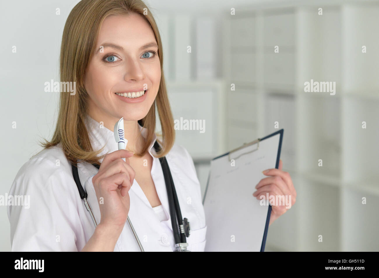 cute female doctor Stock Photo - Alamy