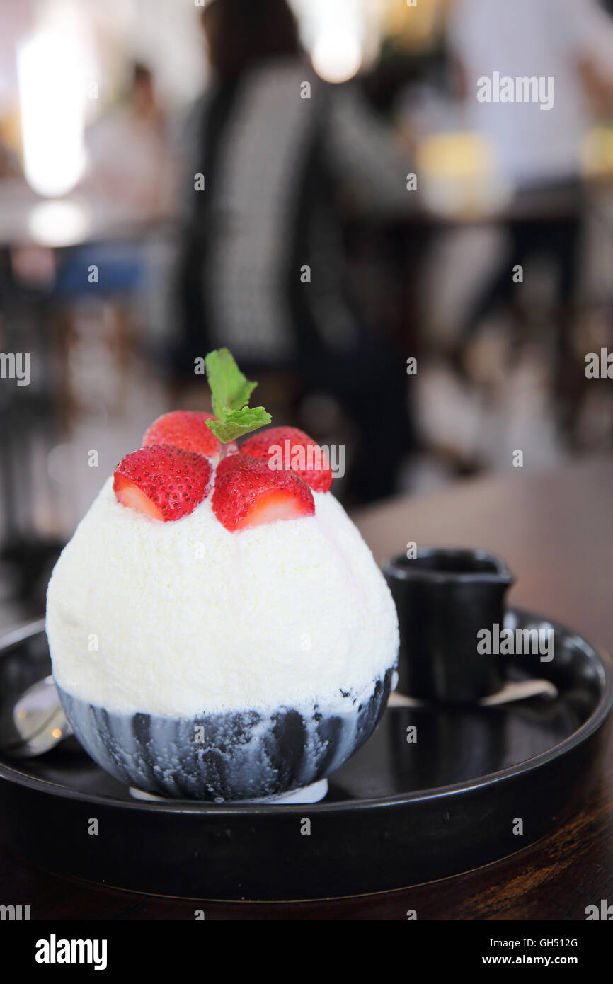 Hawaiian shaved ice hi-res stock photography and images - Alamy