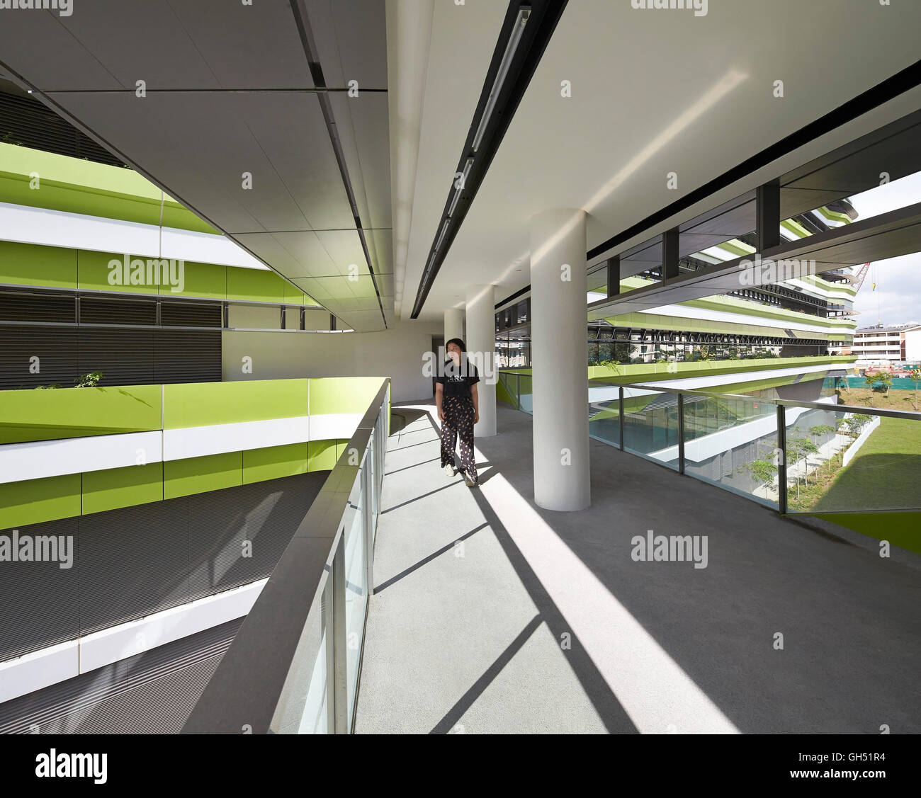 Canopied open air walkway bridge. Singapore University of Technology ...