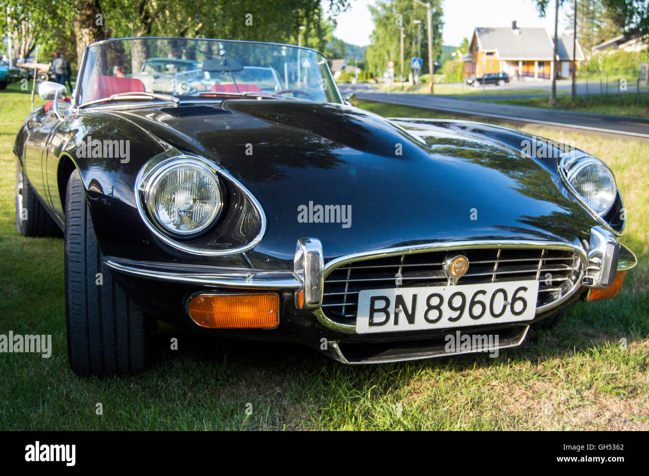 Classic car meet Stock Photo - Alamy