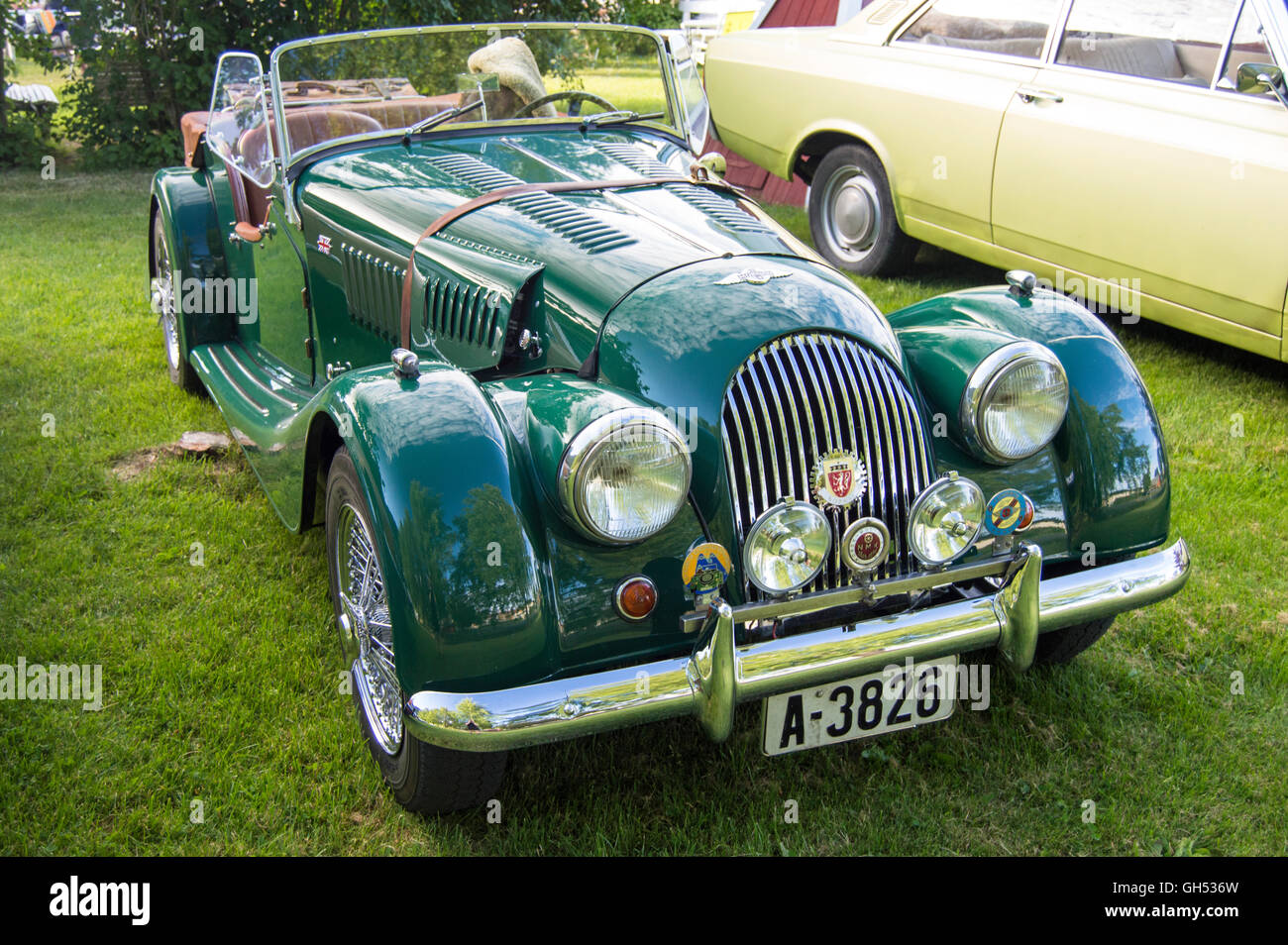 Classic car meet Stock Photo - Alamy