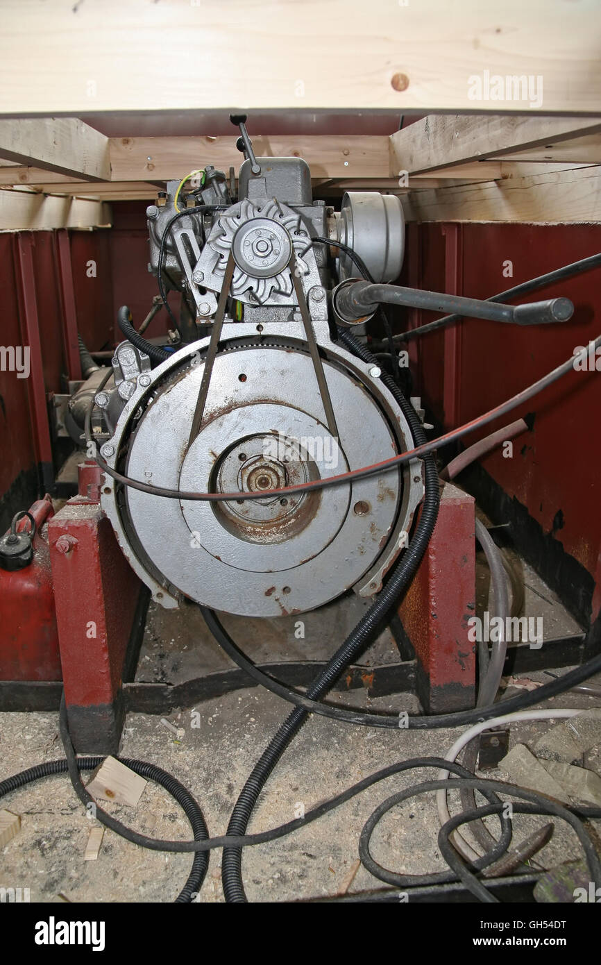 Old engine. Gasoline fueled engine Stock Photo - Alamy