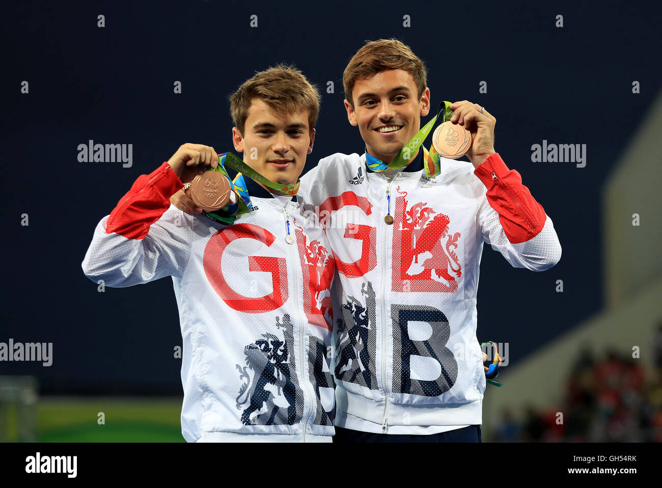 Great Britain's Tom Daley (right) and Daniel Goodfellow (left ...