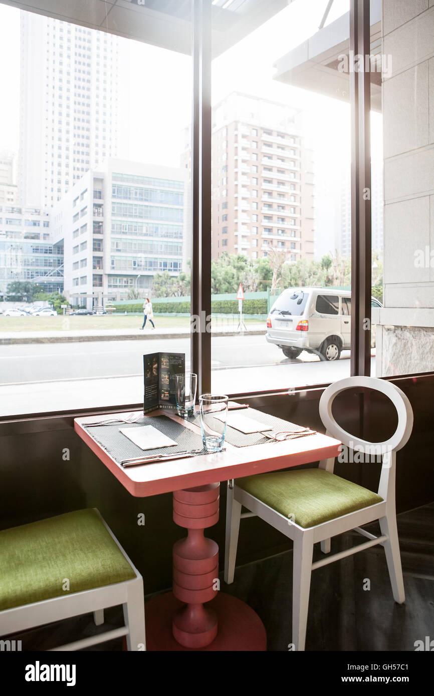 Le mu RELAX French dining pub Stock Photo - Alamy