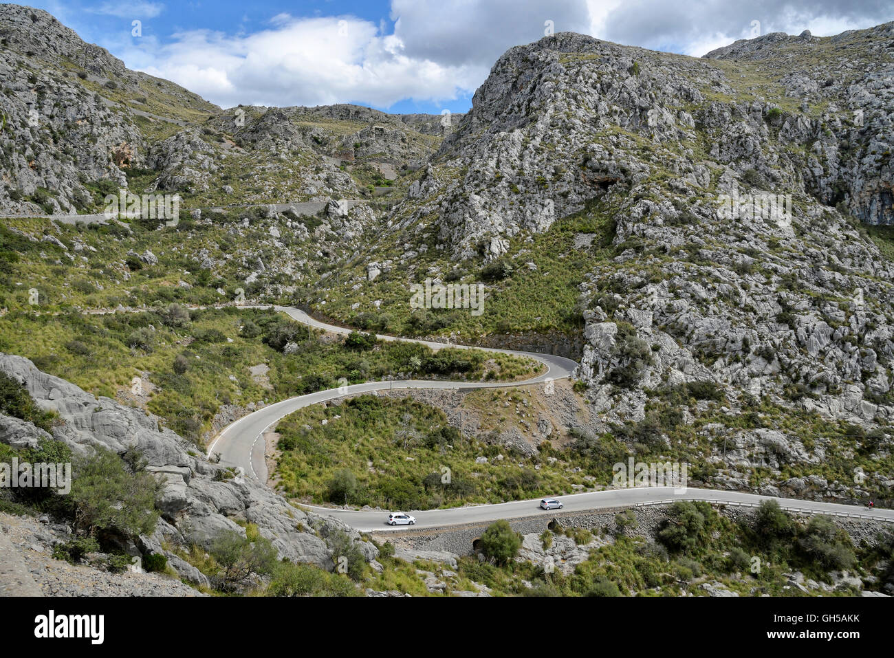 geography / travel, Spain, serpentine road in the bay Sa Calobra ...