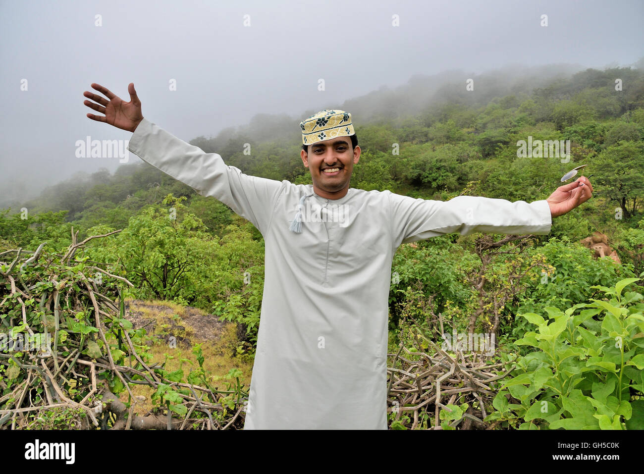 geography / travel, Oman, local happy yourself during the monsoon ...
