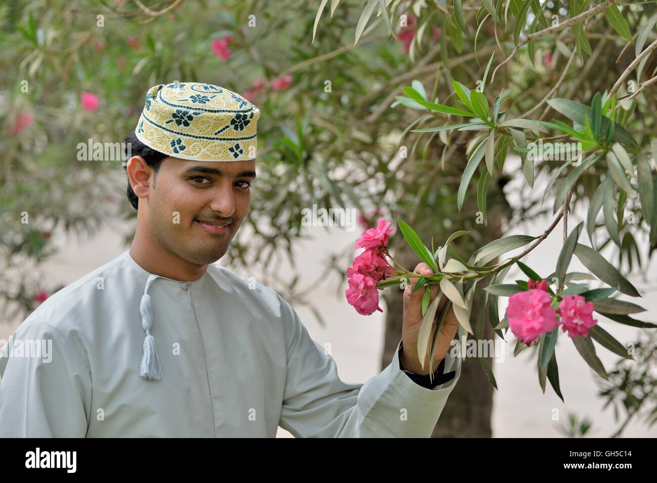 geography / travel, Oman, local sniff during the monsoon season ...