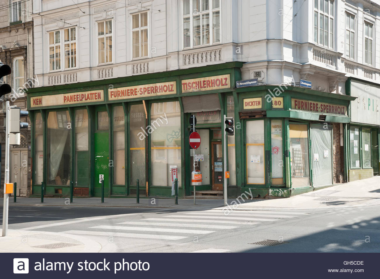 Neubaugasse High Resolution Stock Photography and Images - Alamy