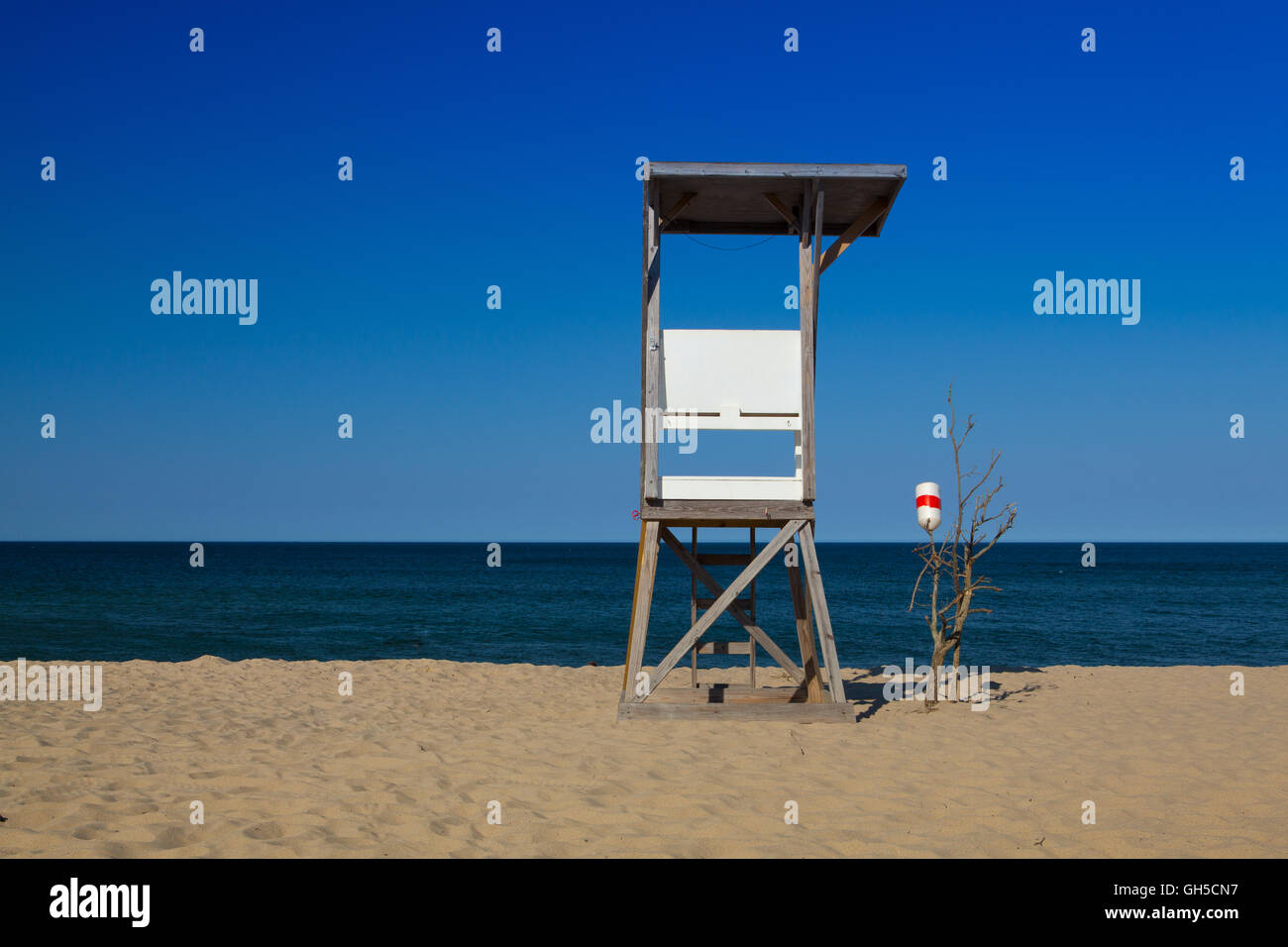 Empty watchtower beach hi-res stock photography and images - Alamy