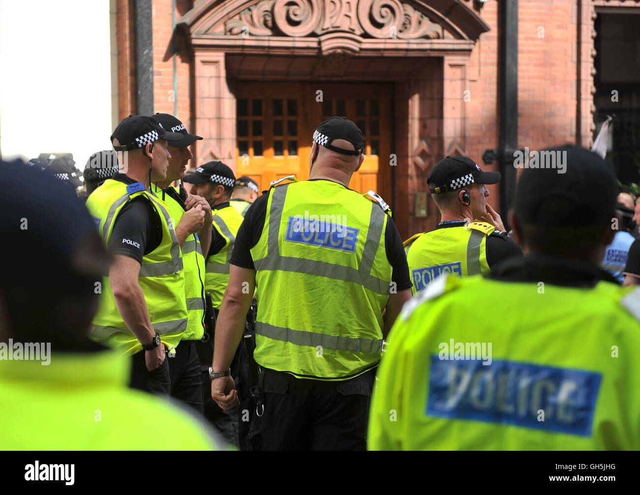 Protesters from far right hi-res stock photography and images - Alamy