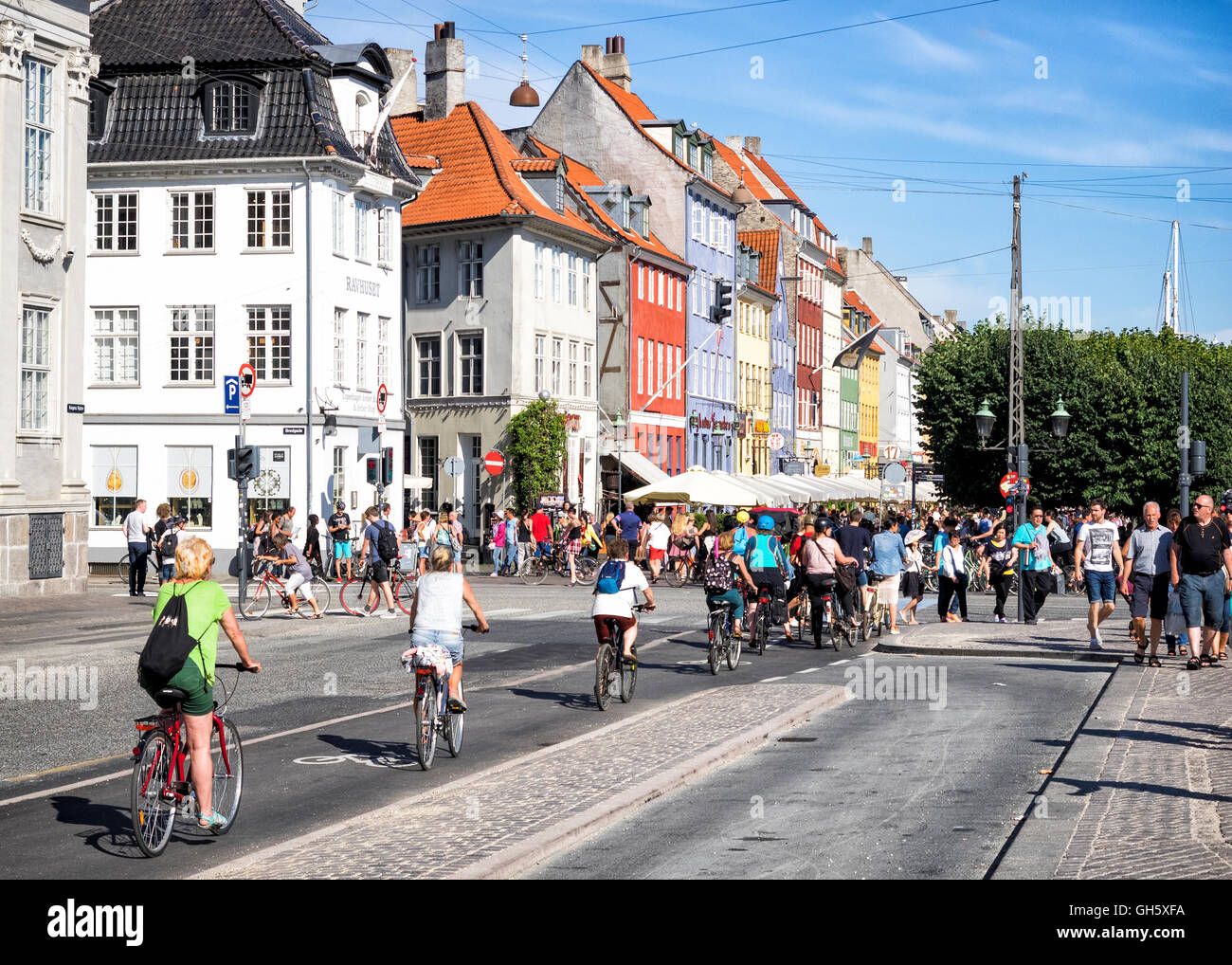 Bicycle path copenhagen hi-res stock photography and images - Alamy