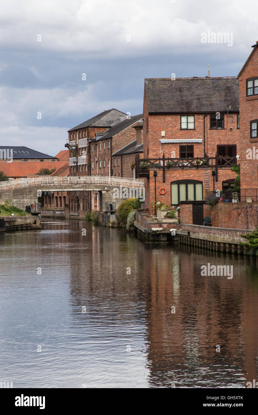 Barge river trent newark hi-res stock photography and images - Alamy