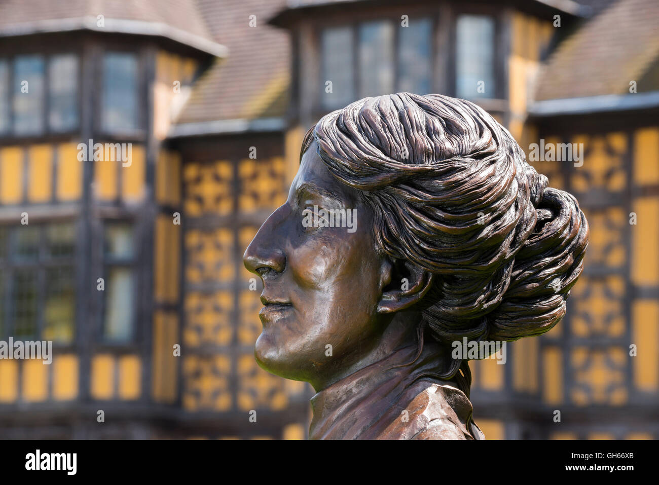 Bronze bust of the novelist Mary Webb outside Shrewsbury Library ...