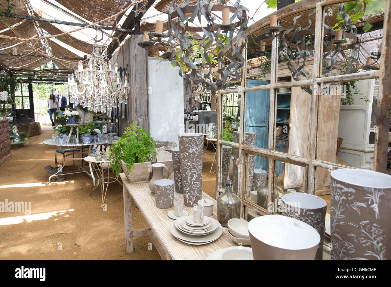 Petersham nurseries cafe richmond hi-res stock photography and images ...