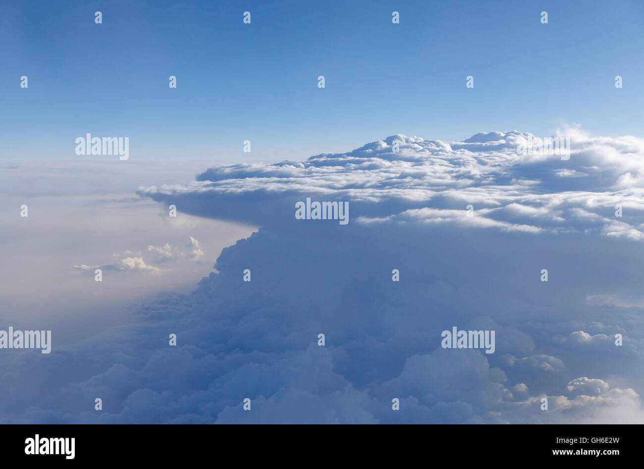 Sky with huge clouds hi-res stock photography and images - Alamy