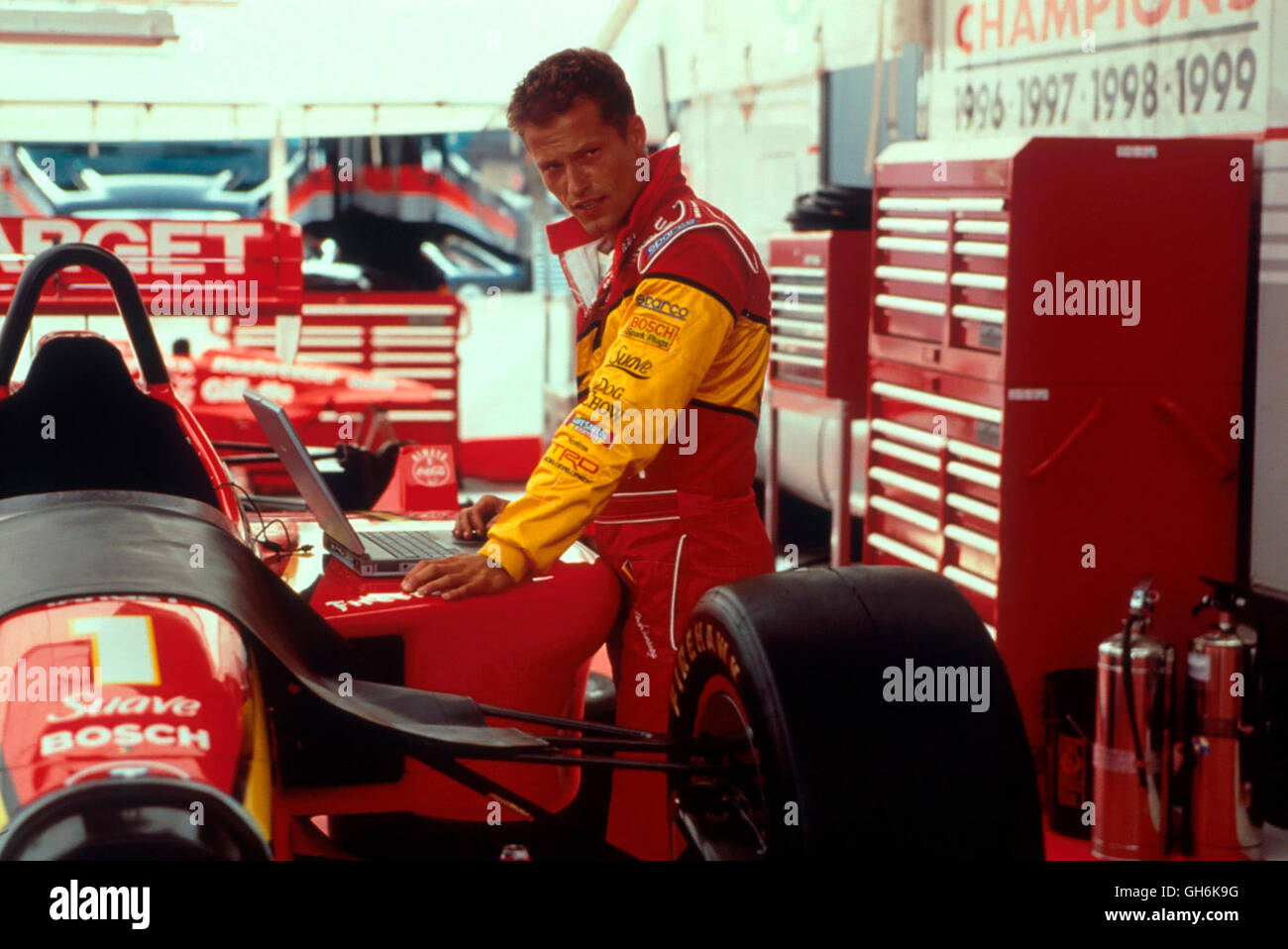 DRIVEN / Driven USA 2001 / Renny Harlin Der begabte Nachwuchsrennfahrer ...