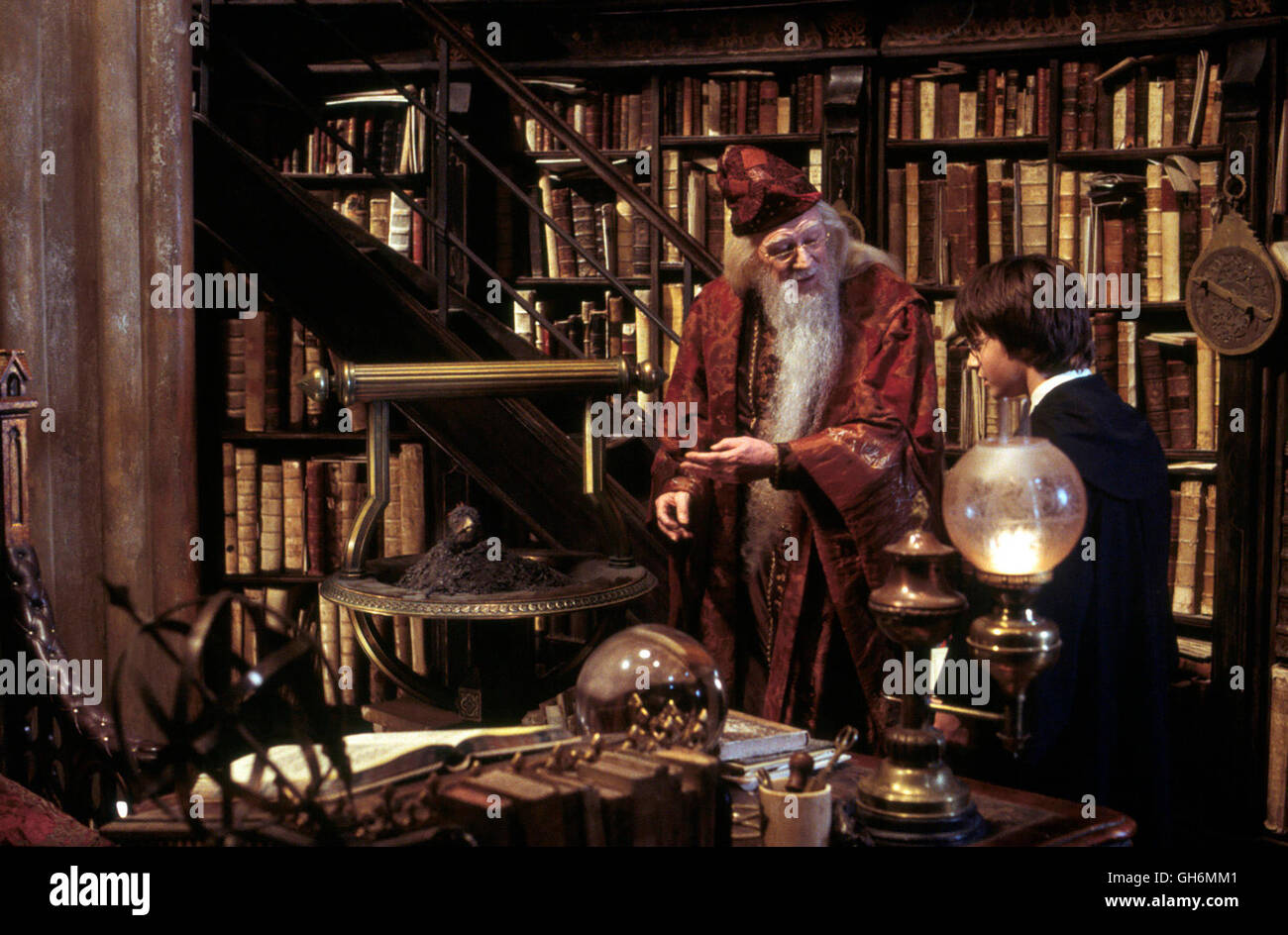 Dumbledore richard harris hi-res stock photography and images - Alamy