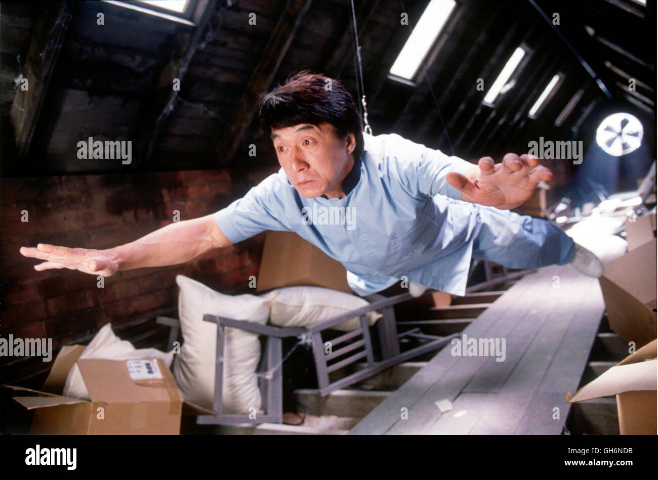 DAS MEDALLION / The Medallion HK/USA 2003 / Gordon Chan Szene mit Eddie Yang (JACKIE CHAN) Regie ...