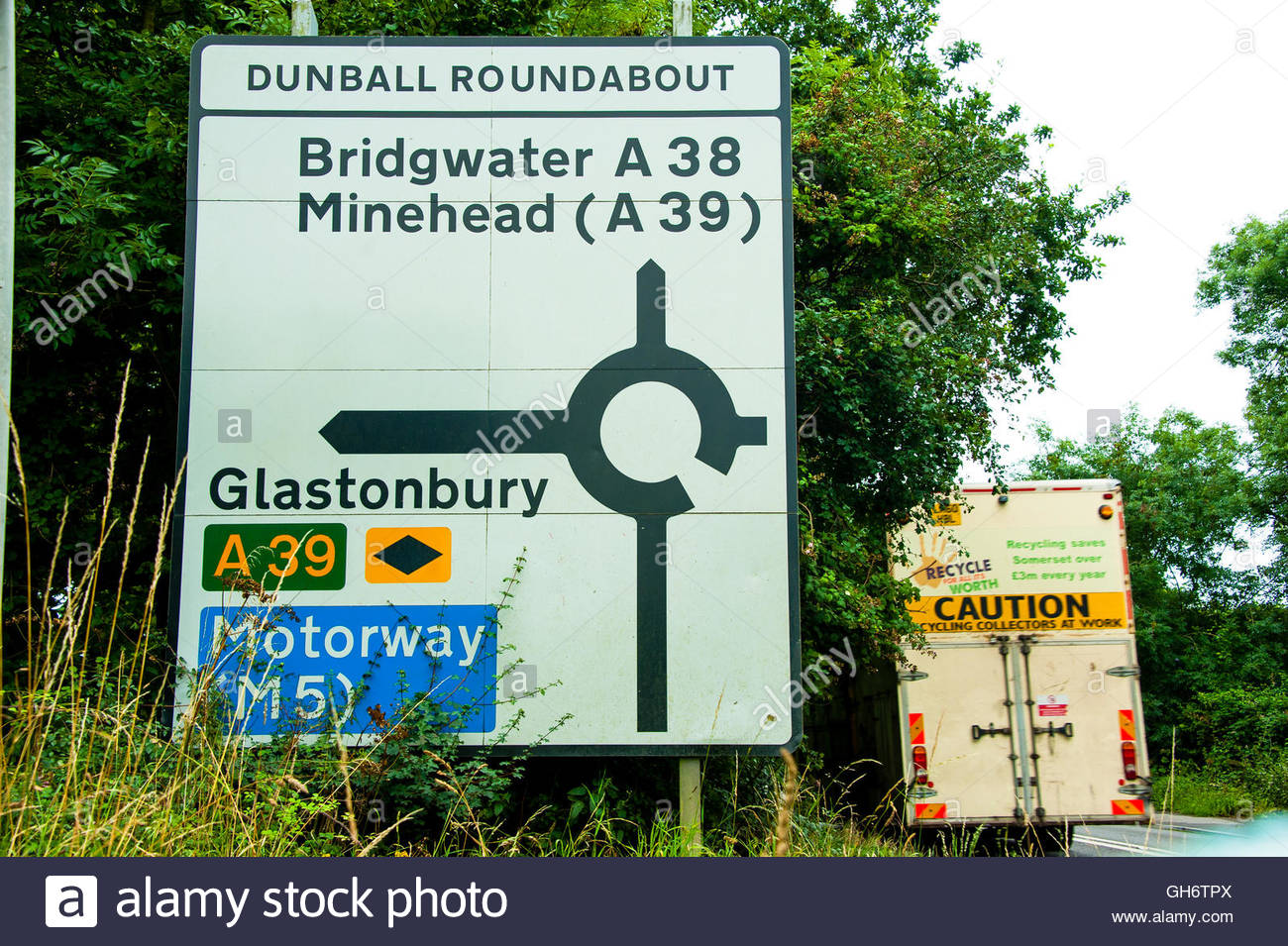 Roundabout Ahead Stock Photos & Roundabout Ahead Stock Images - Alamy